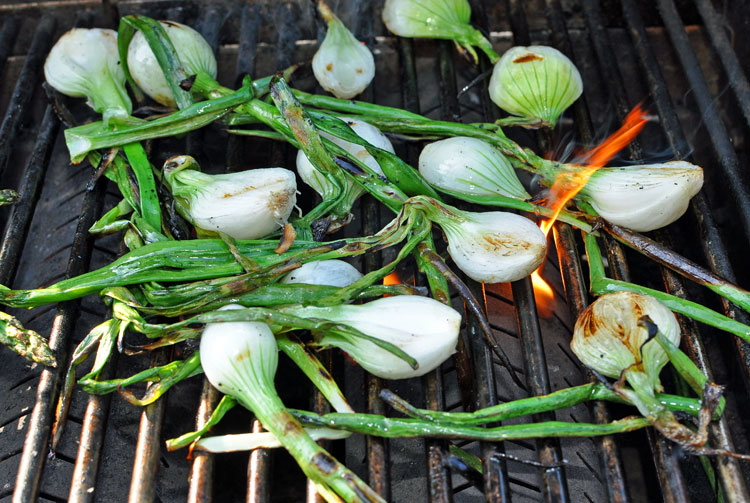 Grilled Spring Onions | Food in the 'Hood